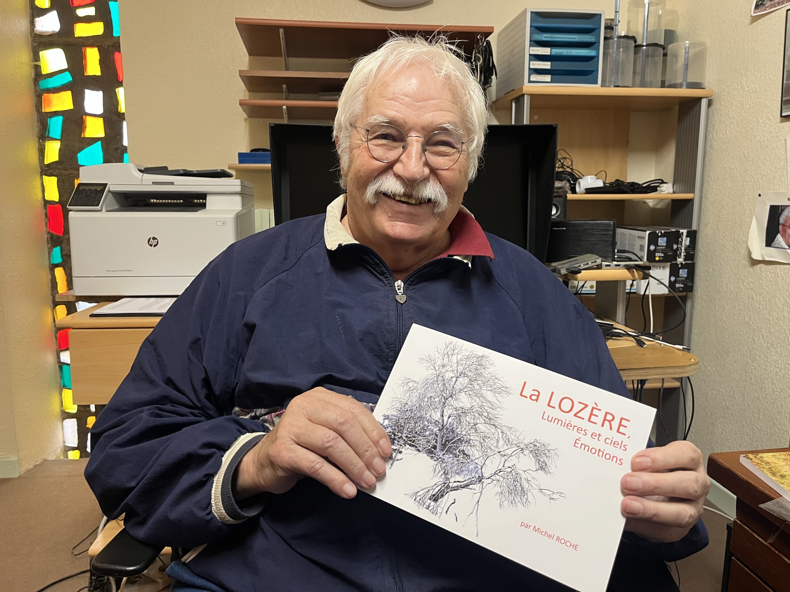 Michel Roche publie son dernier livre de photos consacré à la Lozère ...